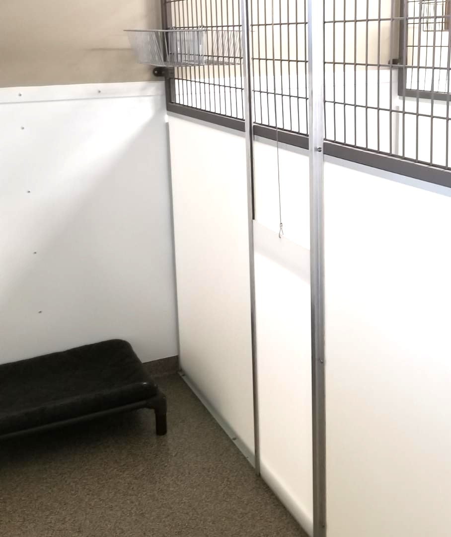 Guillotine Doors — Presidio Custom Kennels - NEW