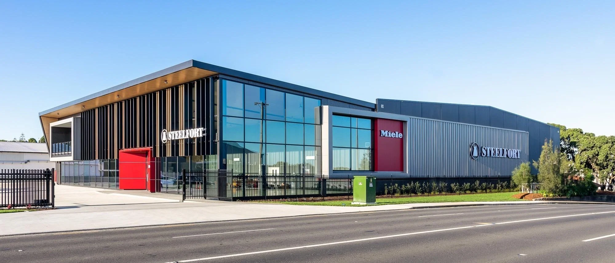 Steelfort Distribution Centre & Showroom — ASC Architects