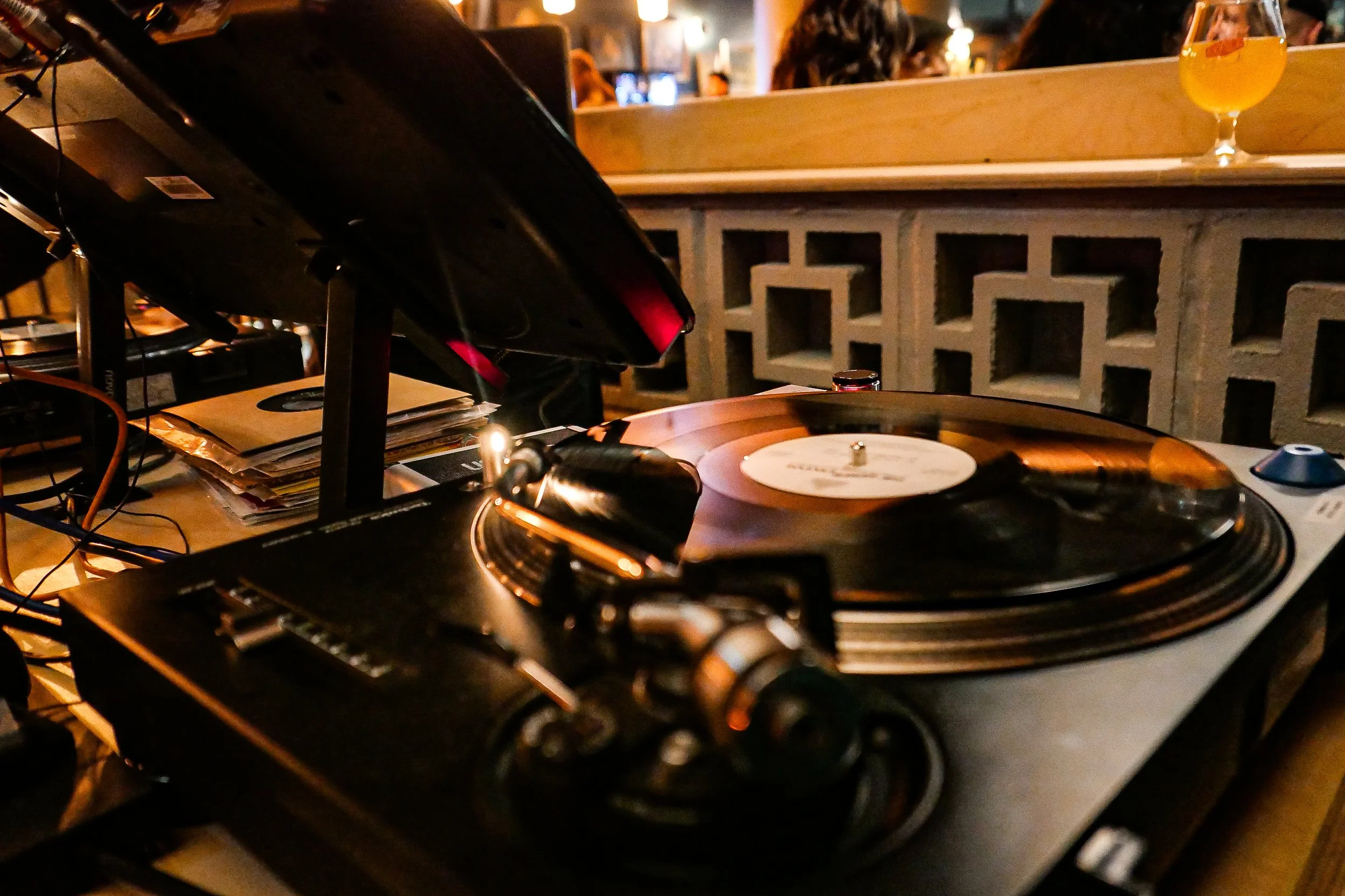 BOOK A TABLE — three colts tavern