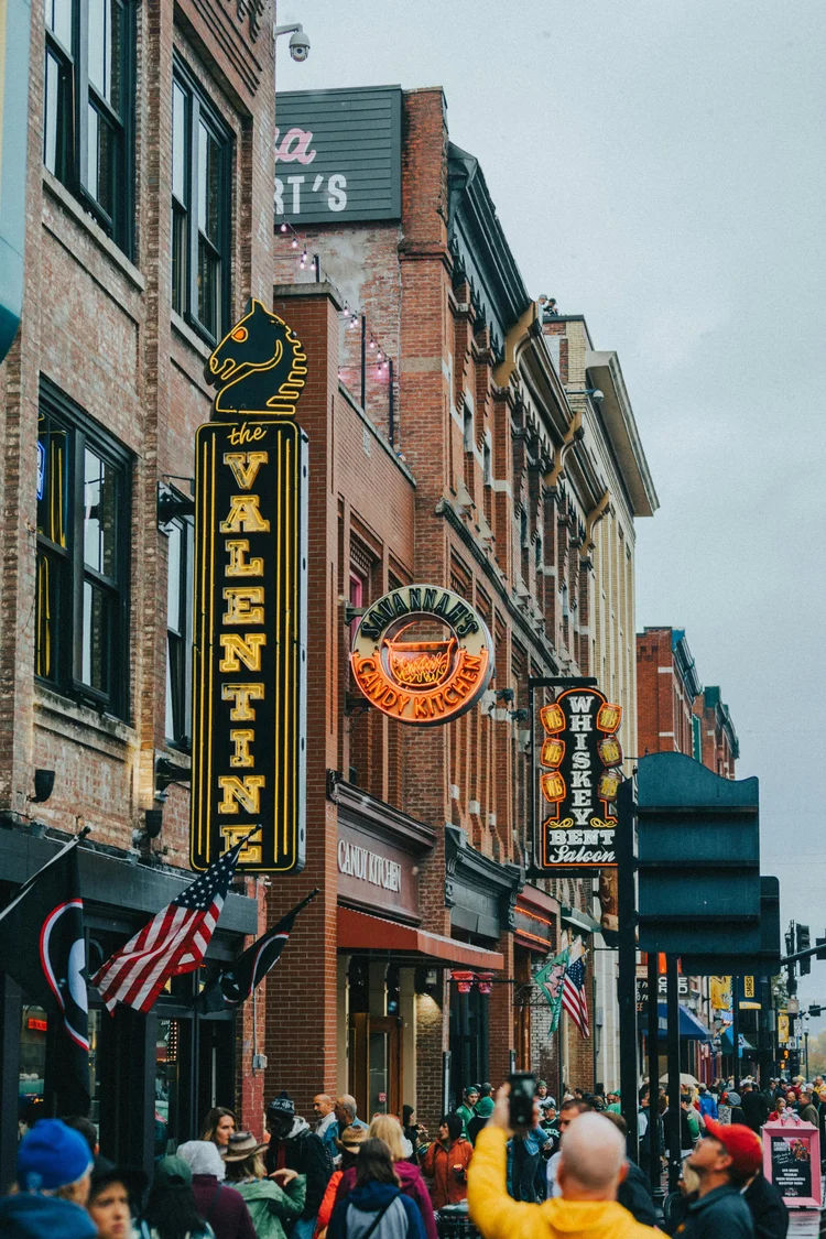 The Ultimate Guide: Best Places to Line Dance in Nashville — New Boots ...