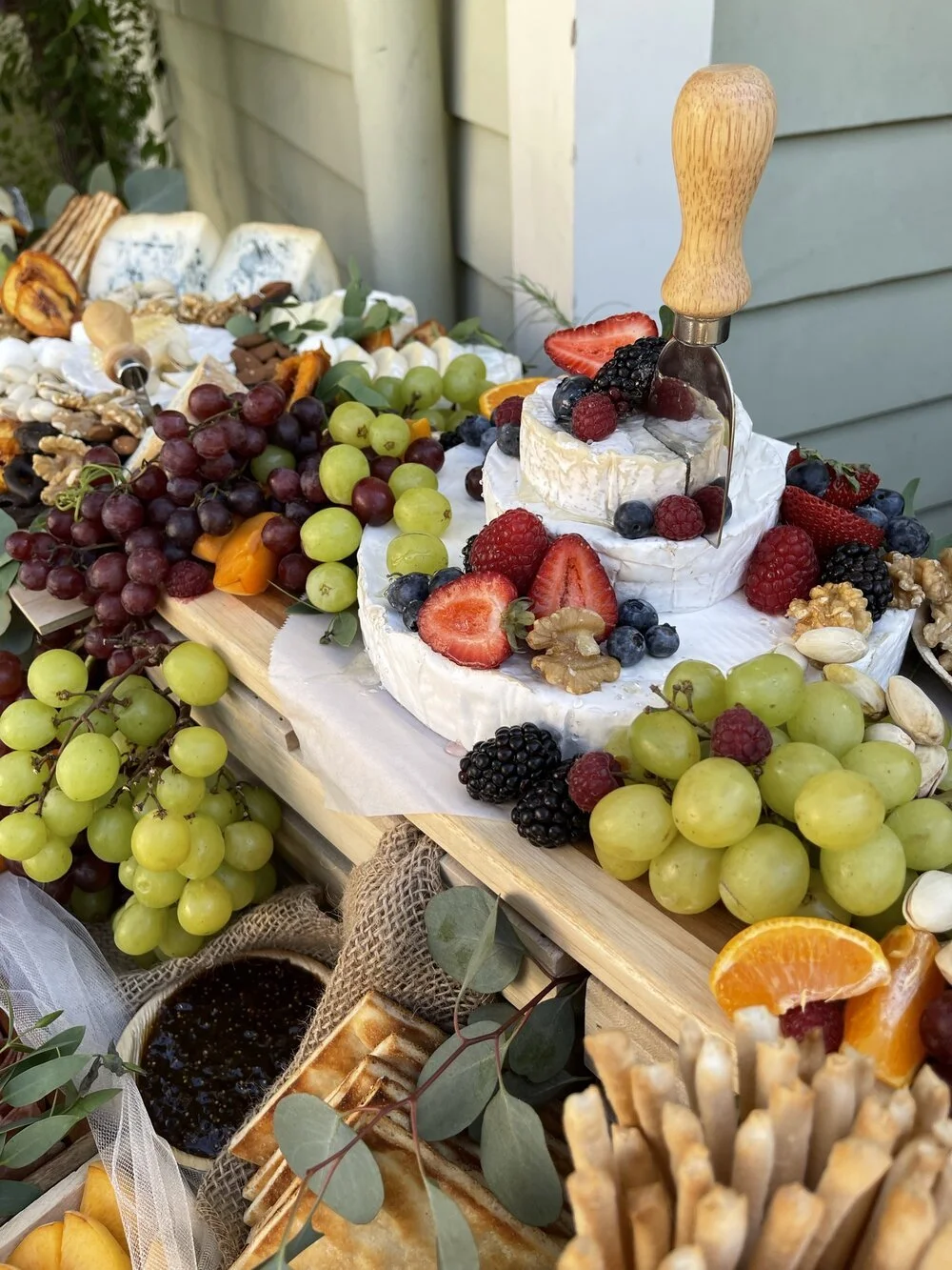 Grazing Tables — Charcuterie LA | Premium gourmet charcuterie boards ...
