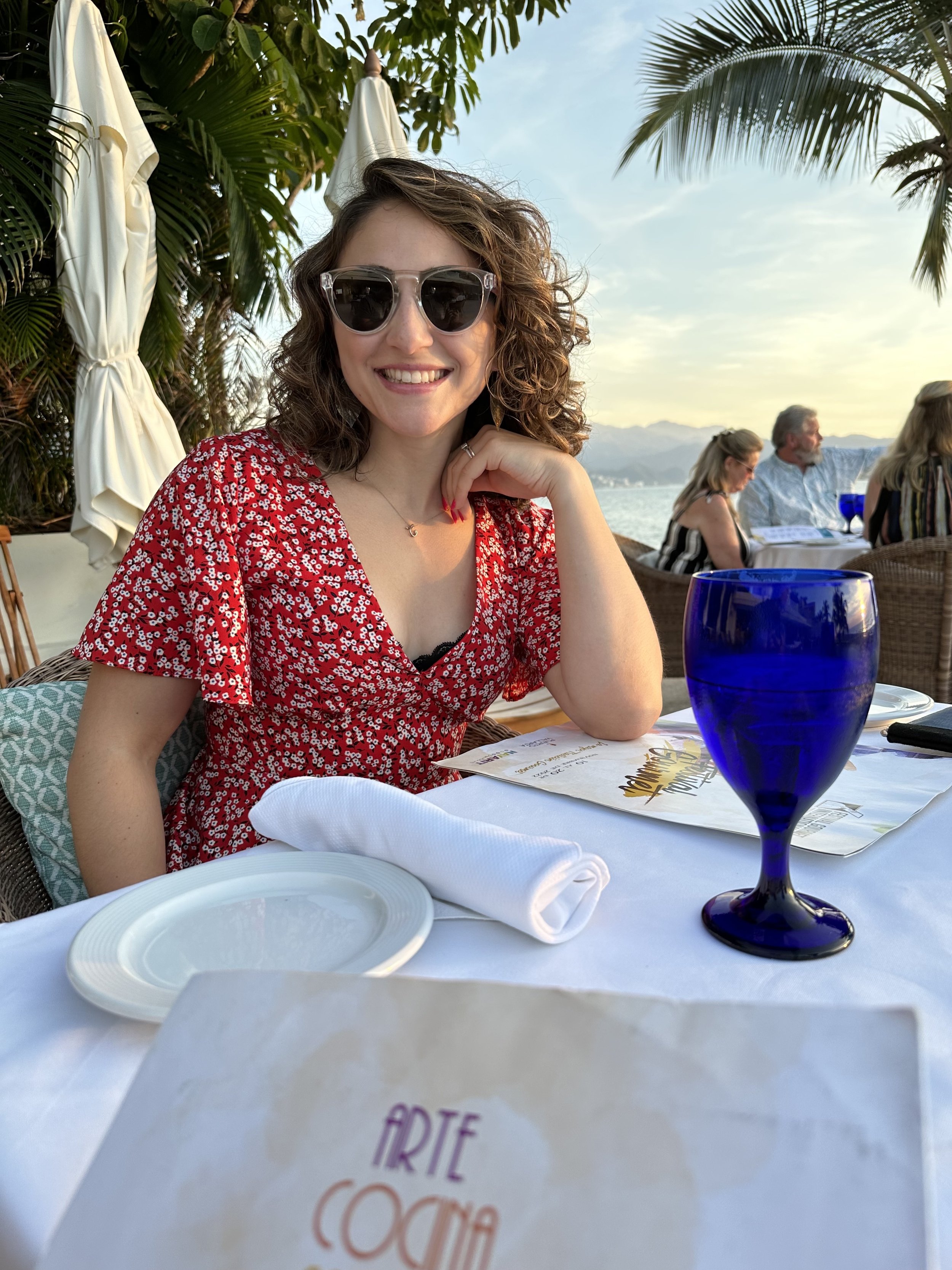 How to navigate Eating out While sticking to your health and fitness ...