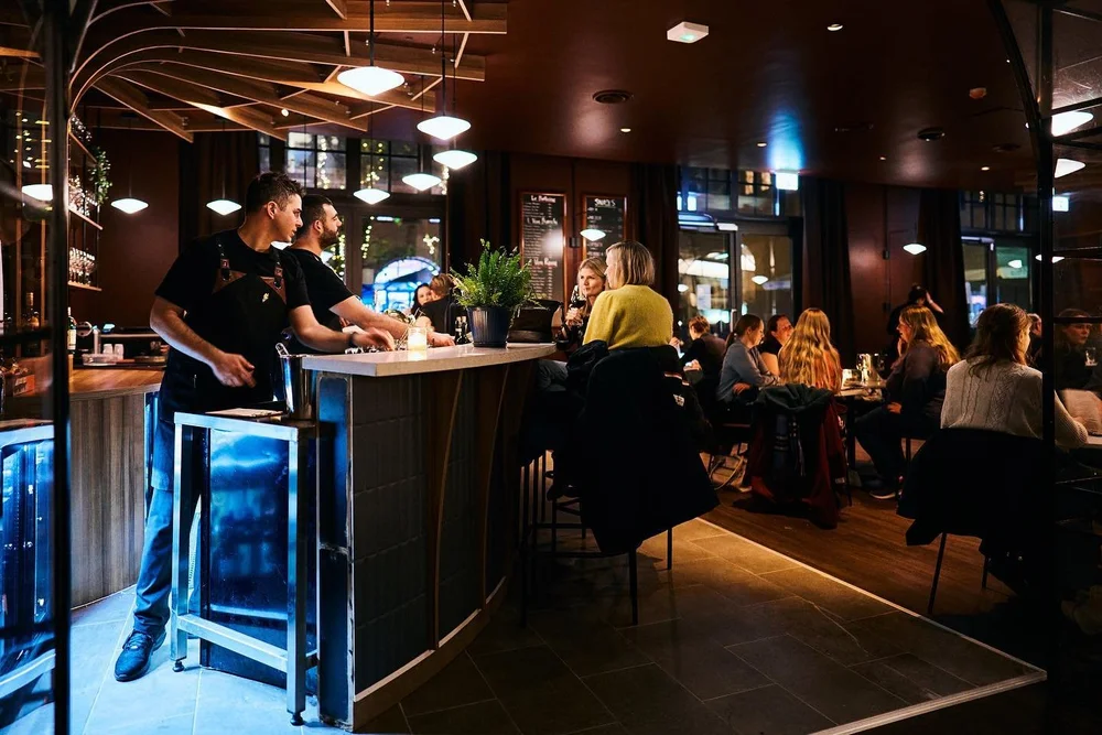 Booking at Posthallen — Posthallen Drinkhub