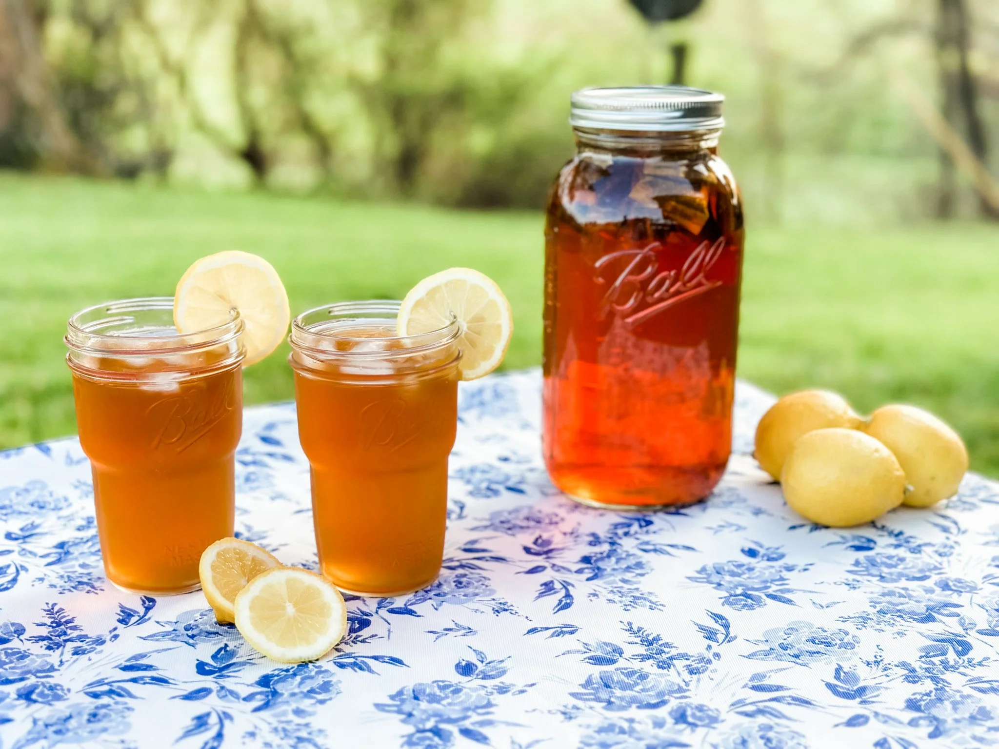 How to Make Sun Tea: Our Go-To Recipe | This Blue Farmhouse