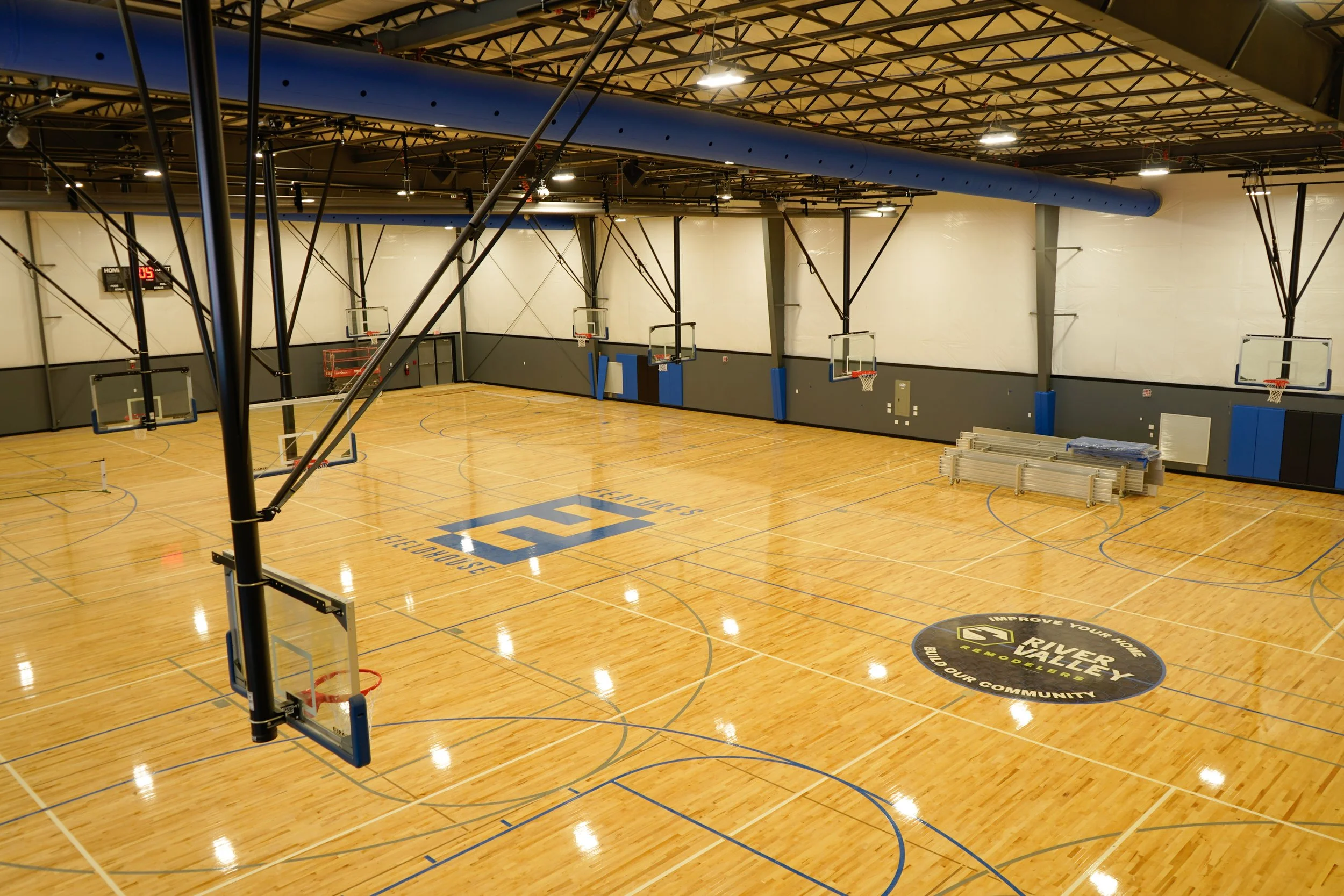 Features Fieldhouse