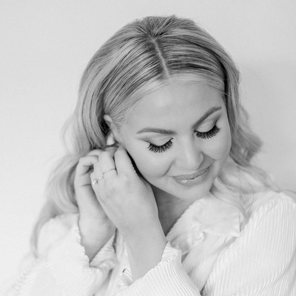 THE ARTIST COLLECTIVE