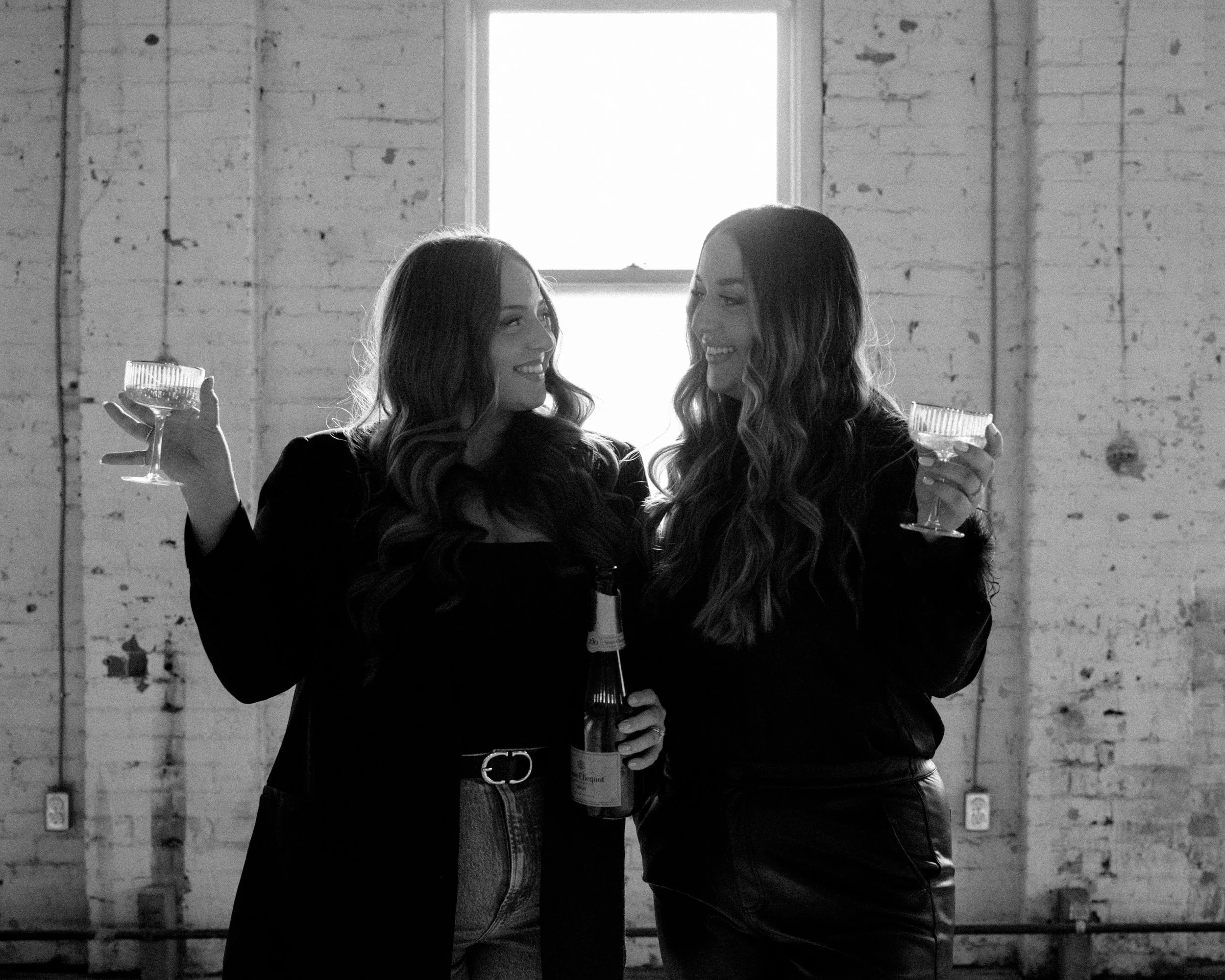 THE ARTIST COLLECTIVE