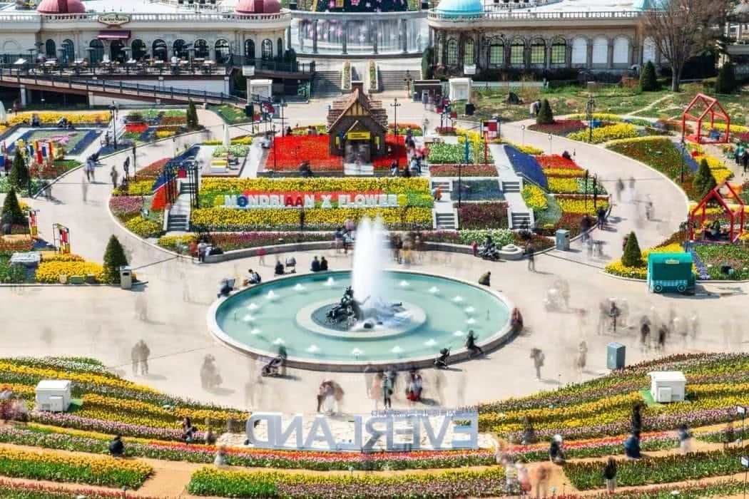 Complete Guide to Everland: Tickets, Rides, & Shuttle Bus from Seoul