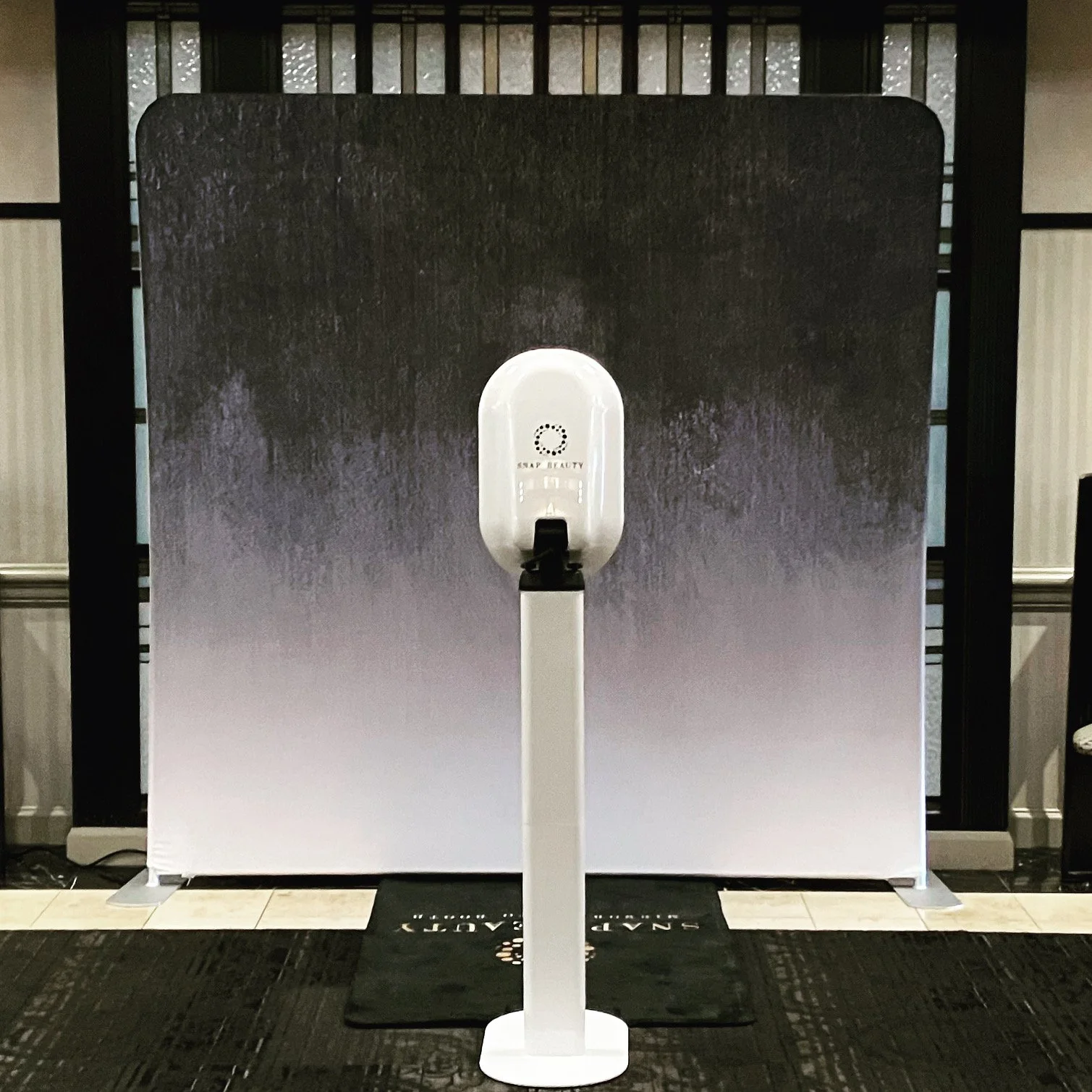Digital Photo Booth — Photo Booth Rental - Snap Beauty Mirror Photo Booth