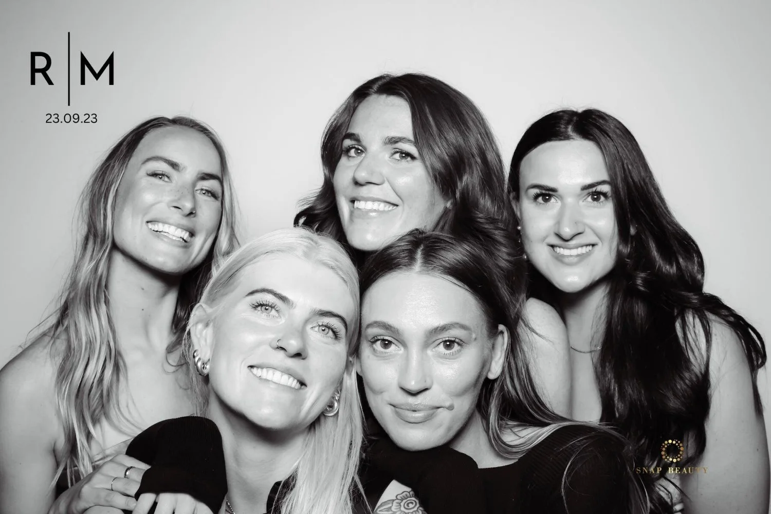 Photobooth Rental in Banff, Canmore, & Calgary - Snap Beauty Mirror ...