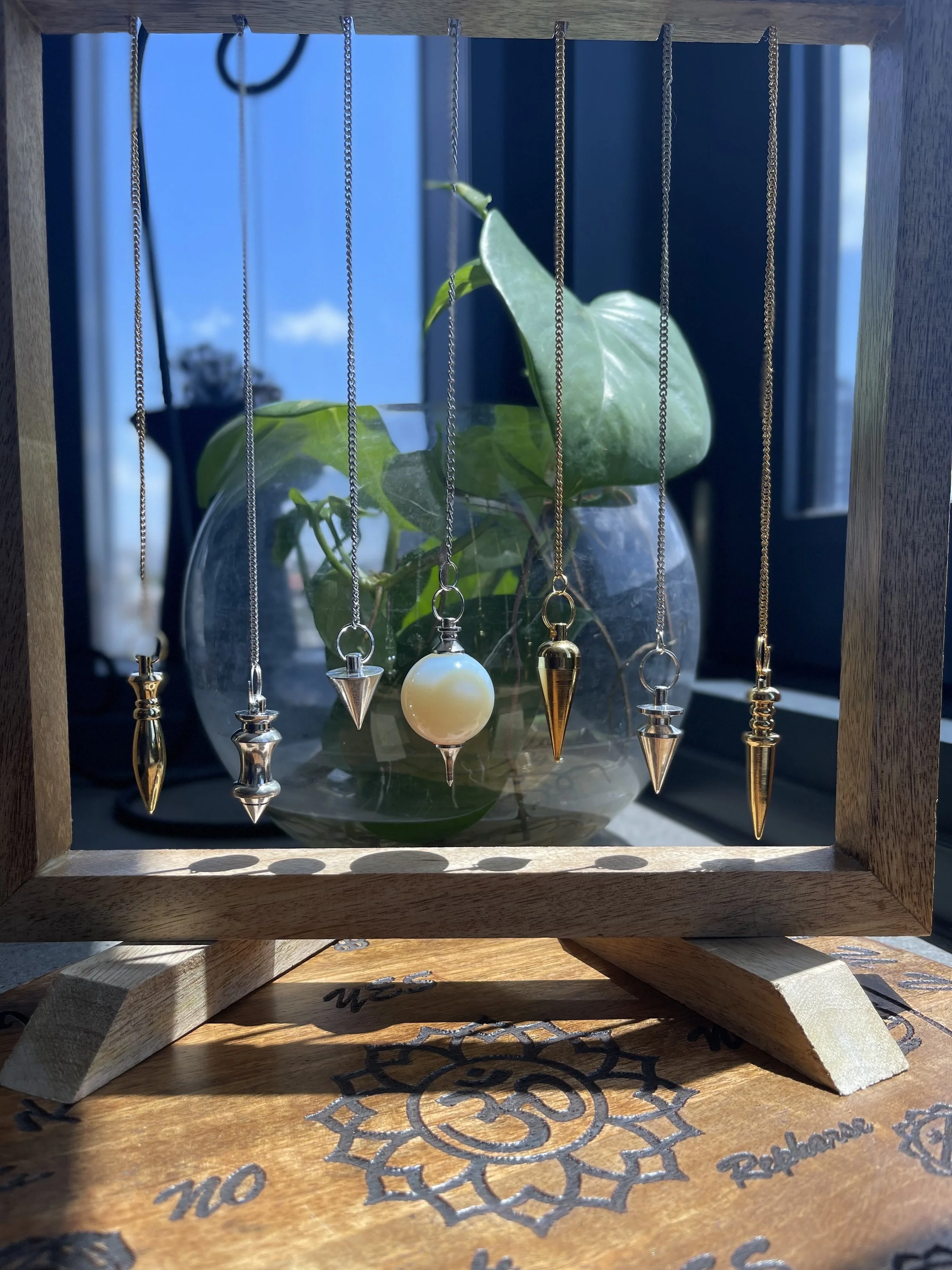 Services — Angela Cheung Psychic