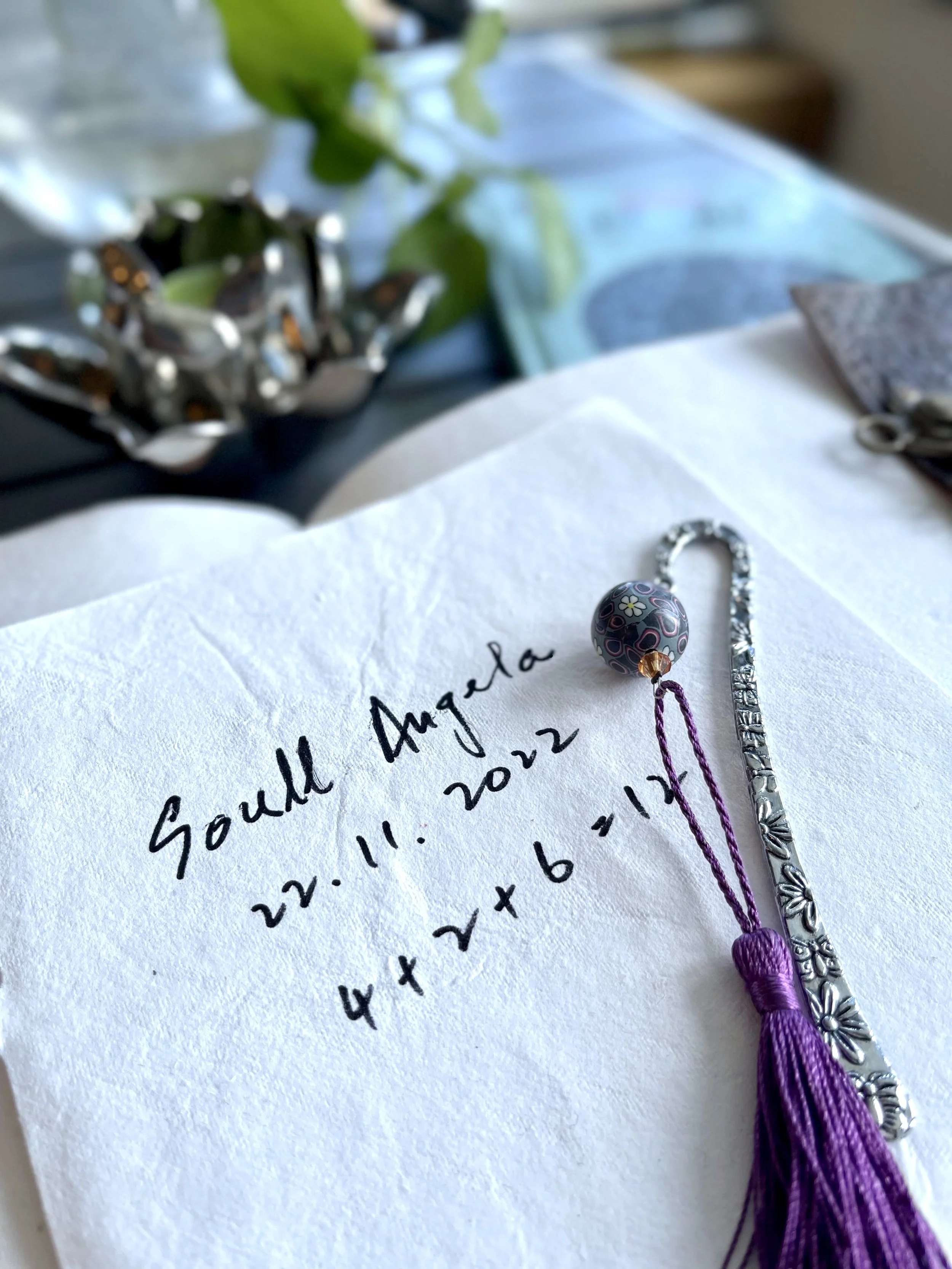 Angela Cheung Psychic