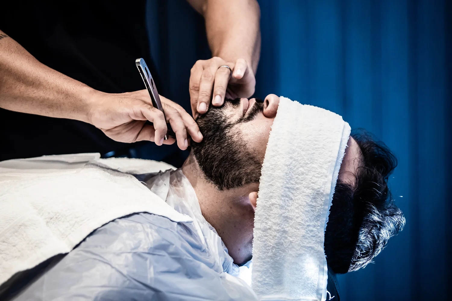 Mutton Chops Beard: A Guide to the Bold and Classic Beard Style — Taper ...