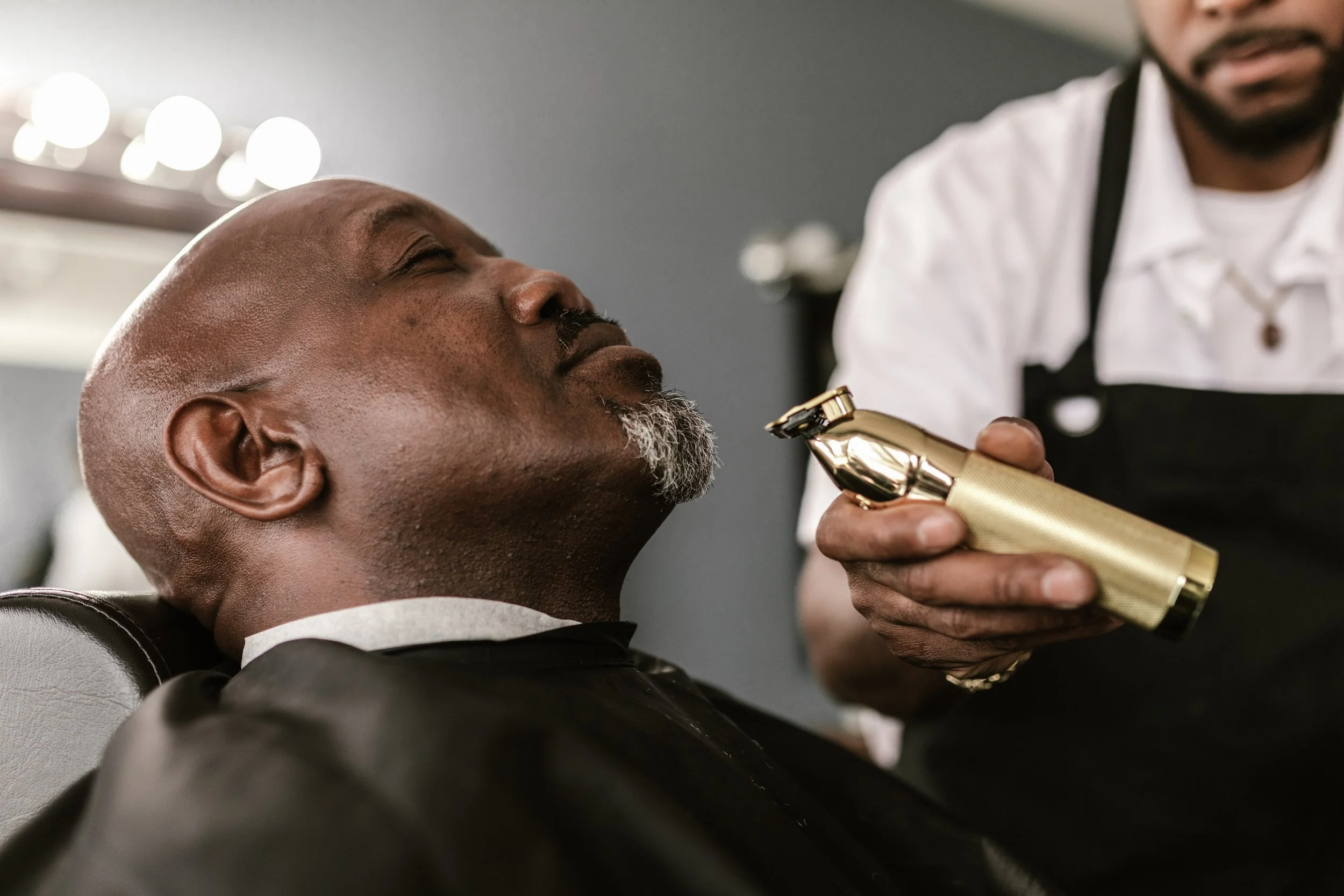 The Ultimate Guide to Barbershop Beard Trims: What to Expect and How to ...