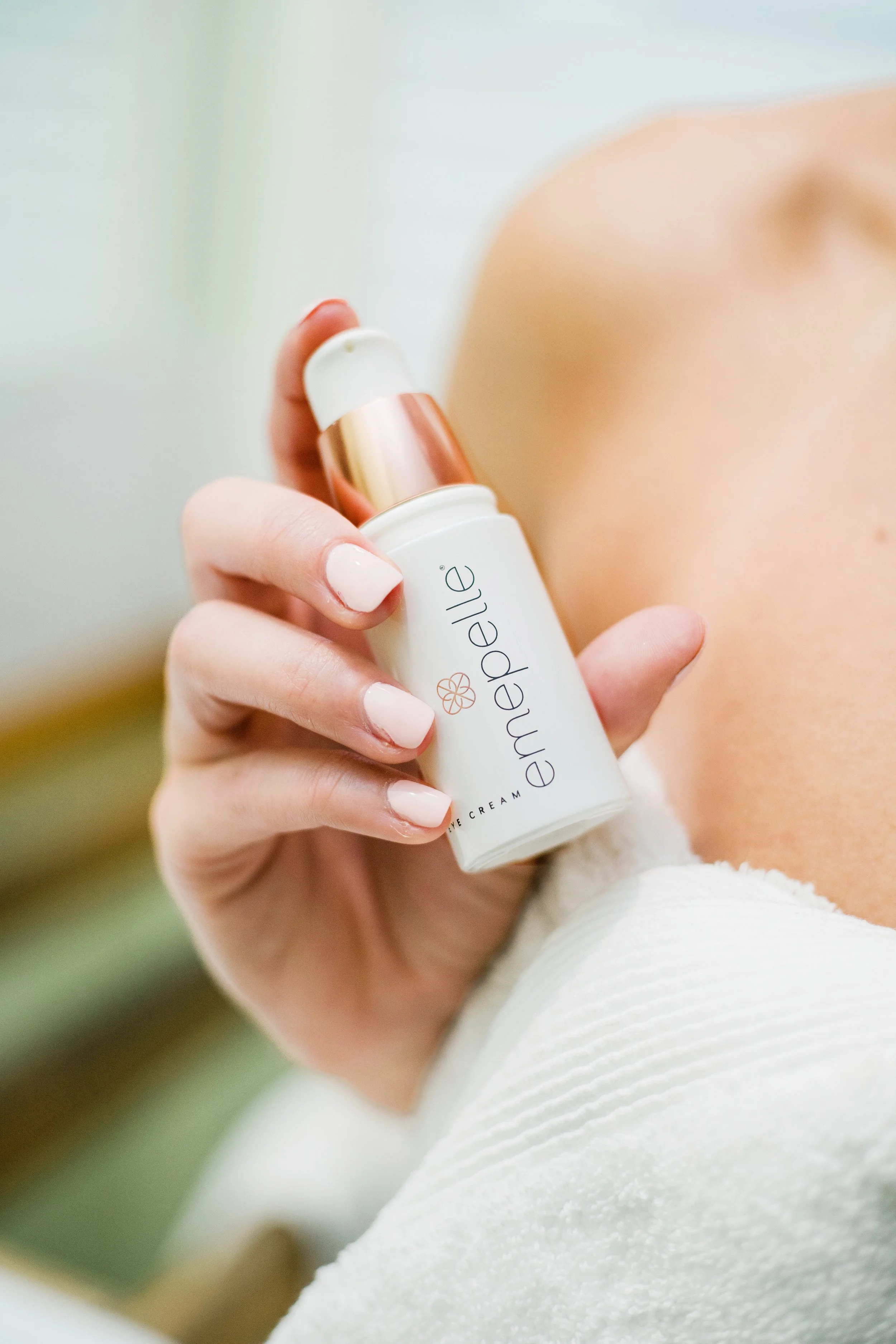 Dee Wrinkle Ultimate A 1% 30ml — Coorparoo Cosmetic Clinic and Years ...