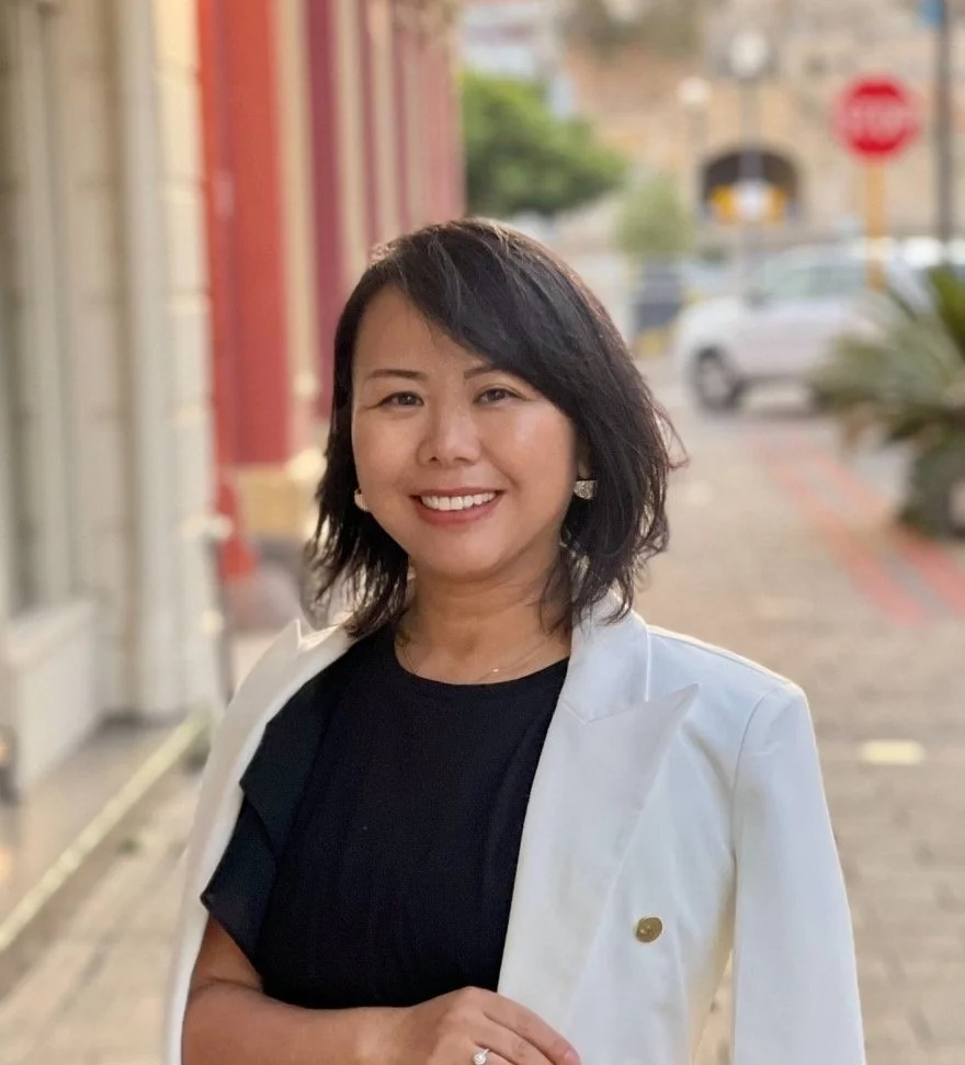 Meet Our Team — Super Mandarin