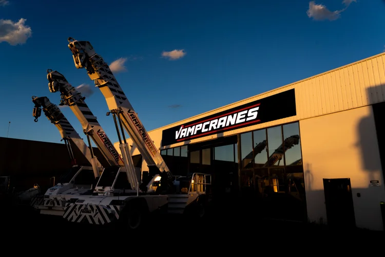 Vamp Cranes Mobile Crane Hire Melbourne