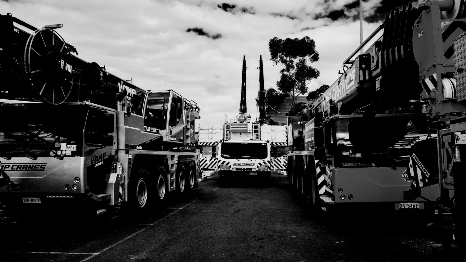 Mobile Crane Hire across Melbourne Dogman Riggers Spotters What ever ...