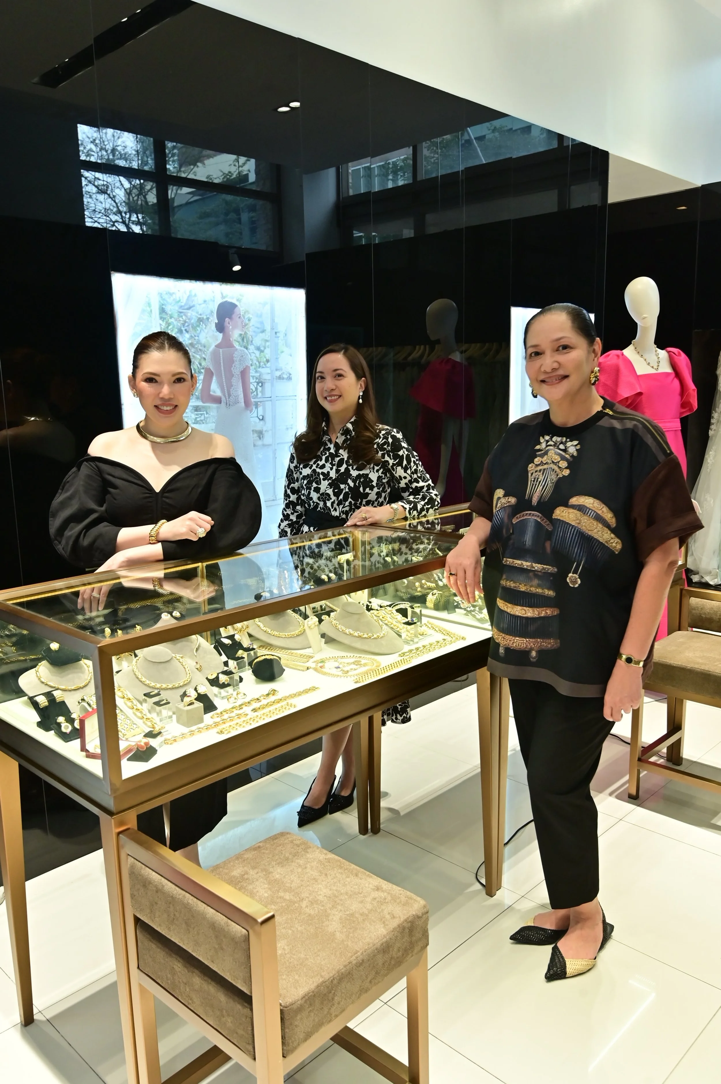 More Style Selections for Rosa Clará Philippines' 12th Year — Art+ Magazine