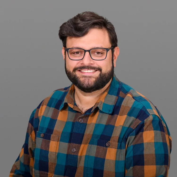 LEADERSHIP — OutCenter