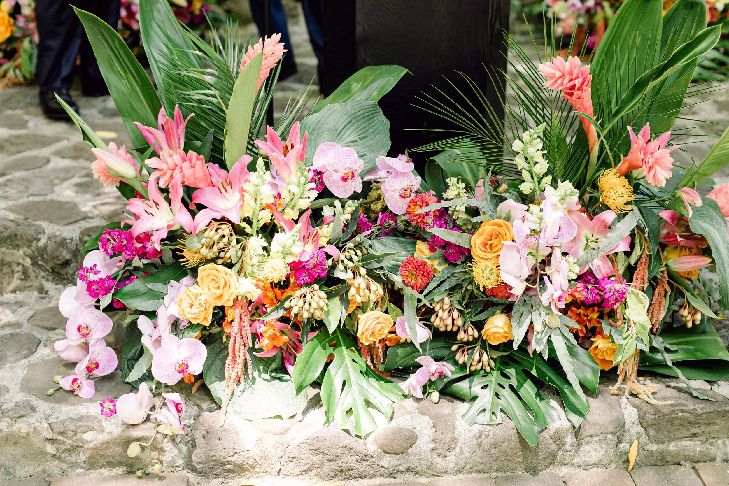 All About the Types of Celebration of Life and Funeral Flower ...
