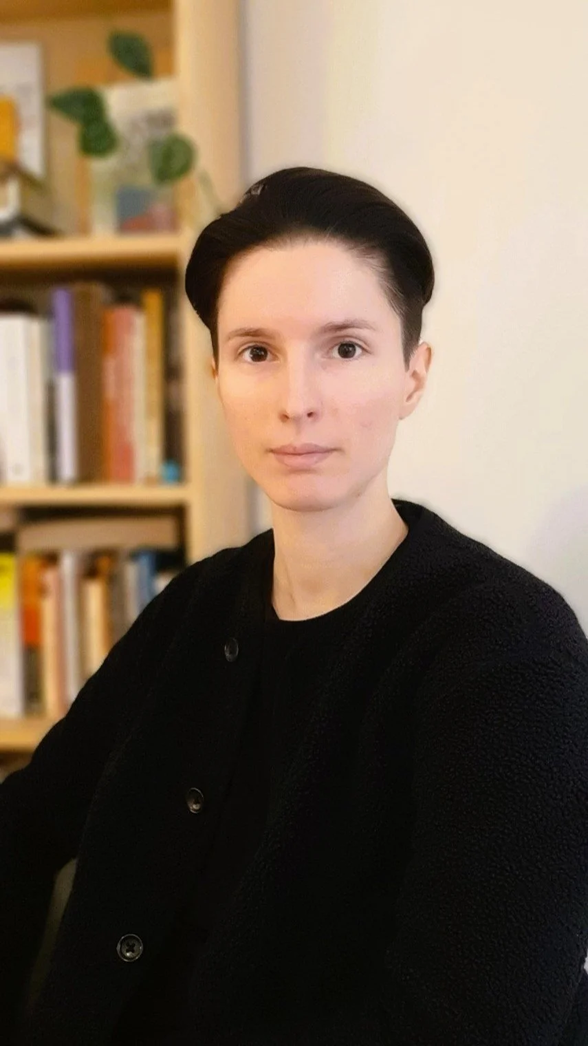 Ana Schmidt — O Meni - Psihologinja in Psihoterapevtka