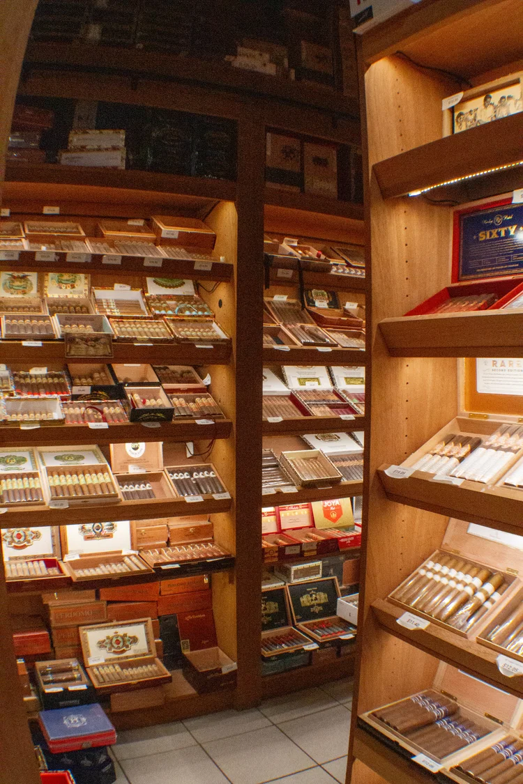 Smoke Cigar Shop & Lounge