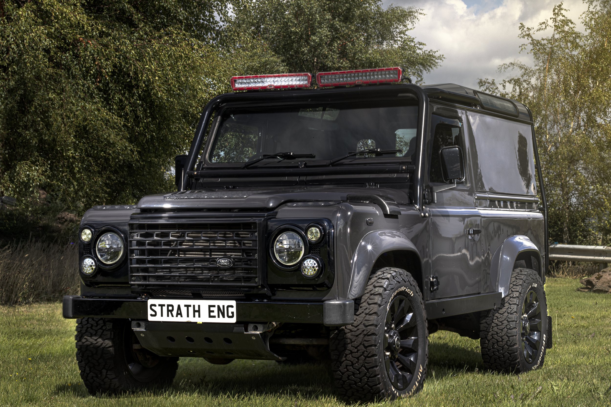 Strathearn Engineering - Land Rover specialist