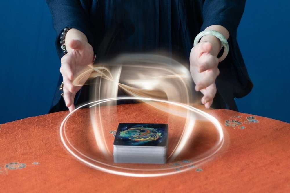 The Chinese Five Elements Oracle — Vicki Iskandar