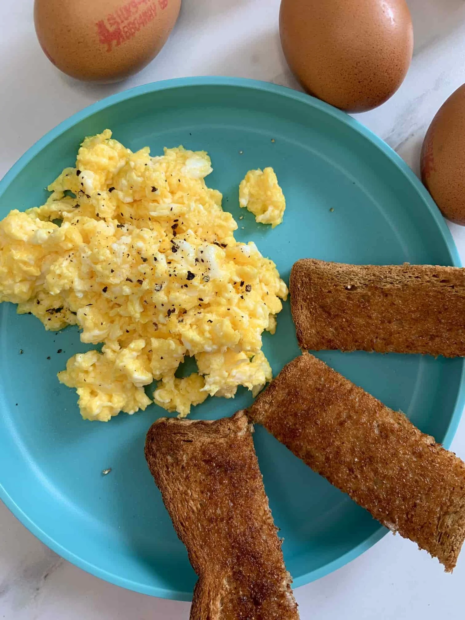 How To: Scrambled Eggs | Baby Led Weaning & Toddler Recipe