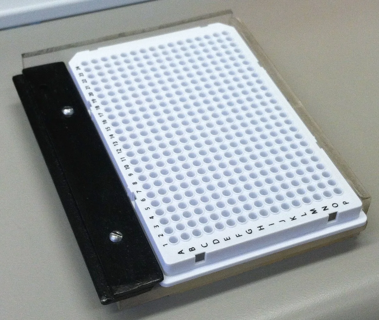 PCR well-plate adapter — MATTHEW SCHMITZ