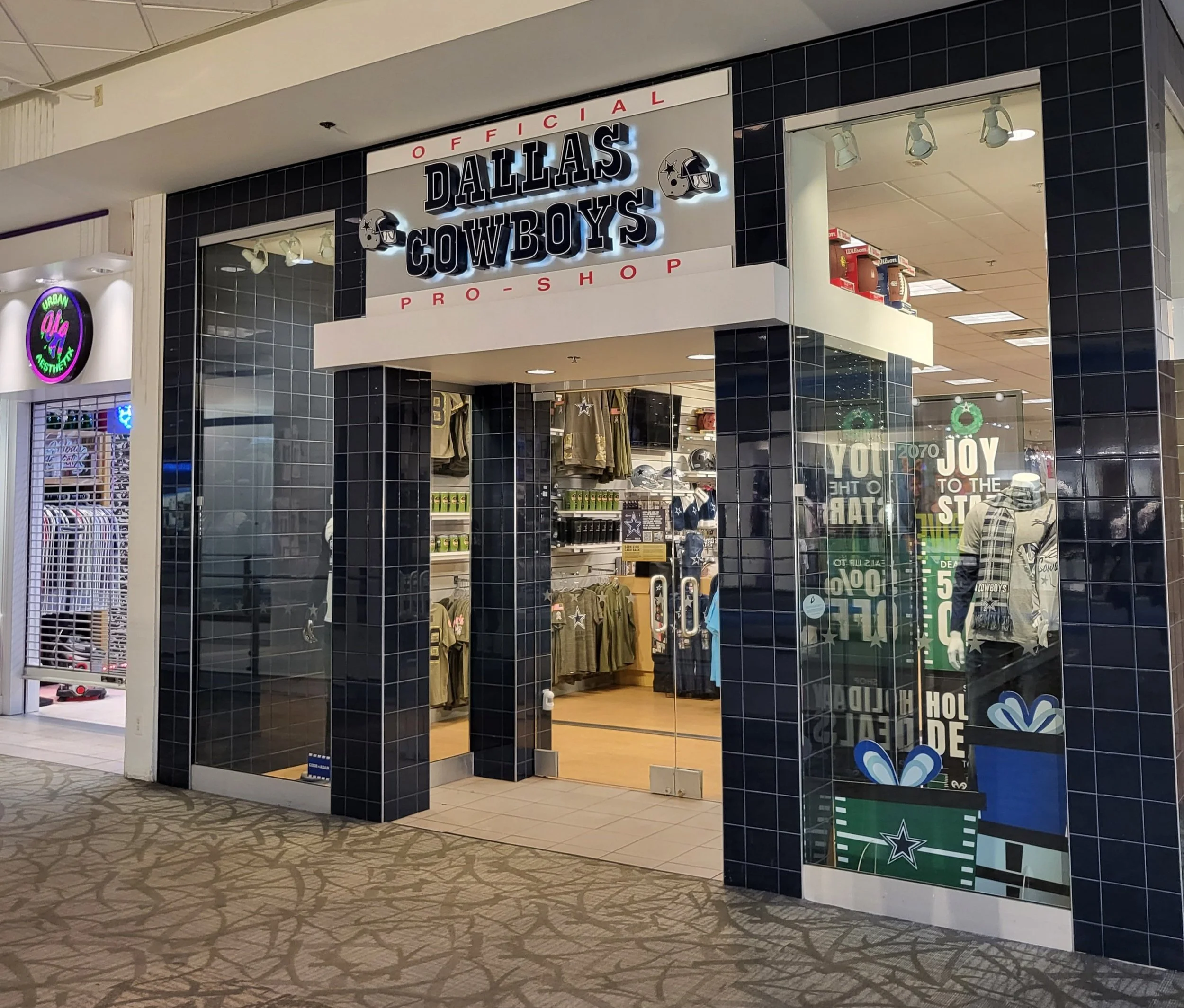 Dallas Cowboys Pro Shop — LaPalmera Mall