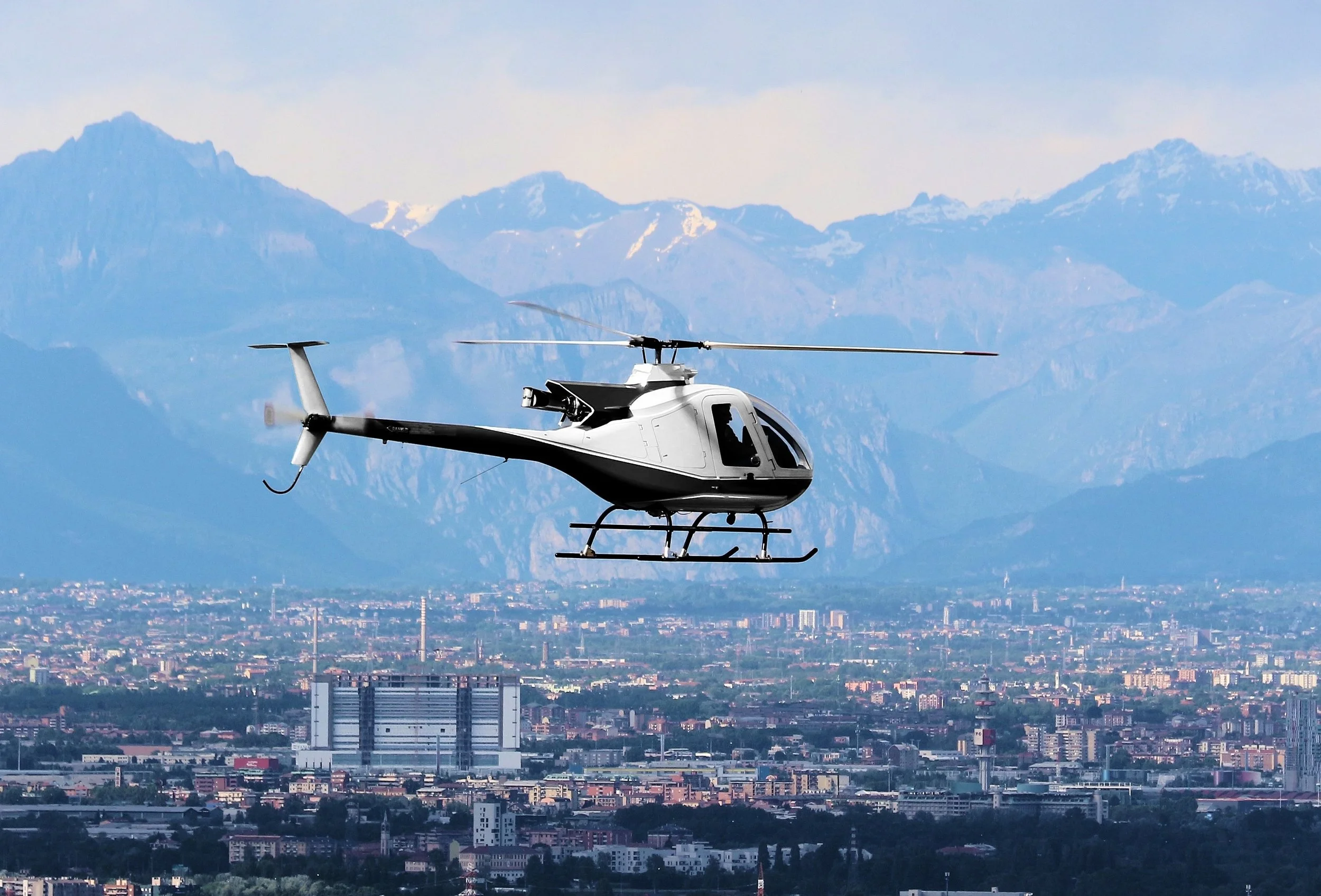 Savback Helicopters Debuts at Aero Friedrichshafen With Newly Won ...