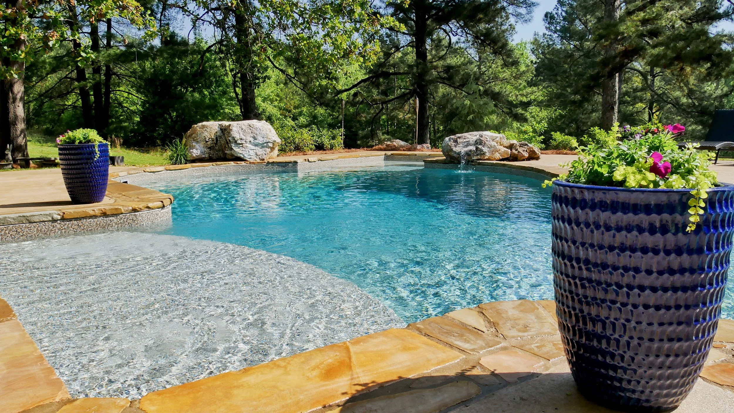 Luxury Pools: The Ultimate in Design & Relaxation in Your Backyard ...