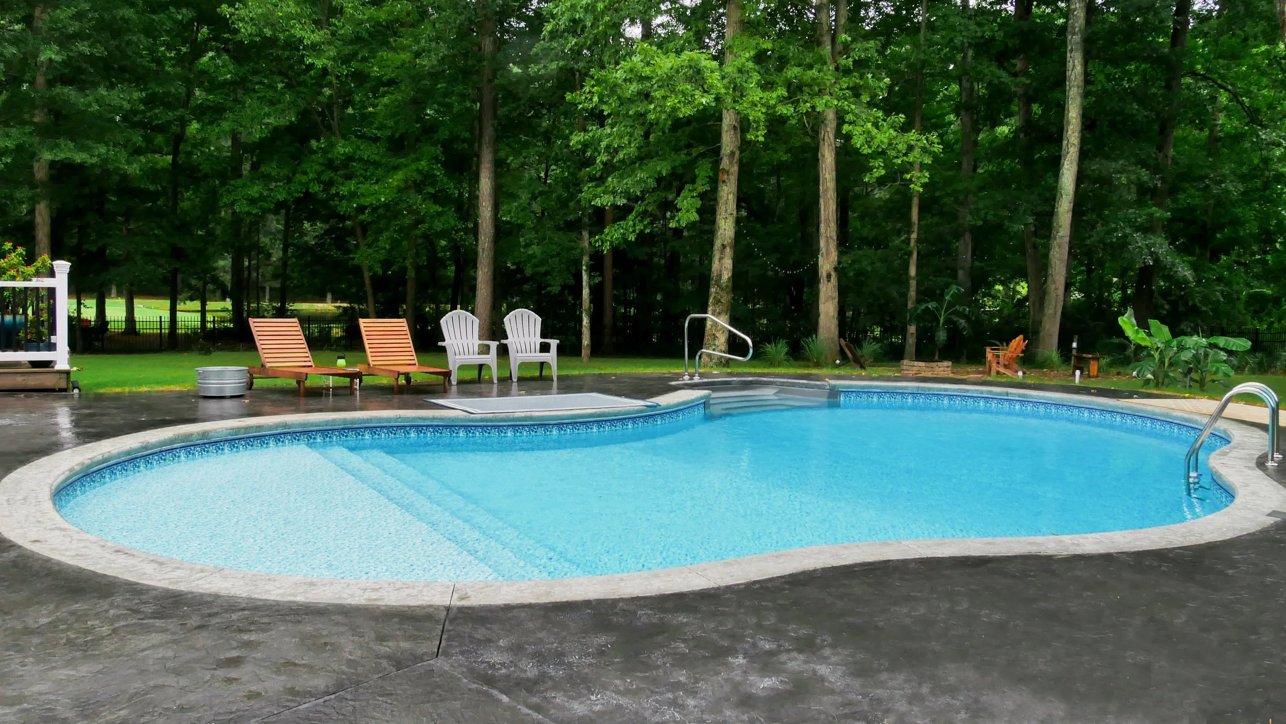 Luxury Pools: The Ultimate in Design & Relaxation in Your Backyard ...