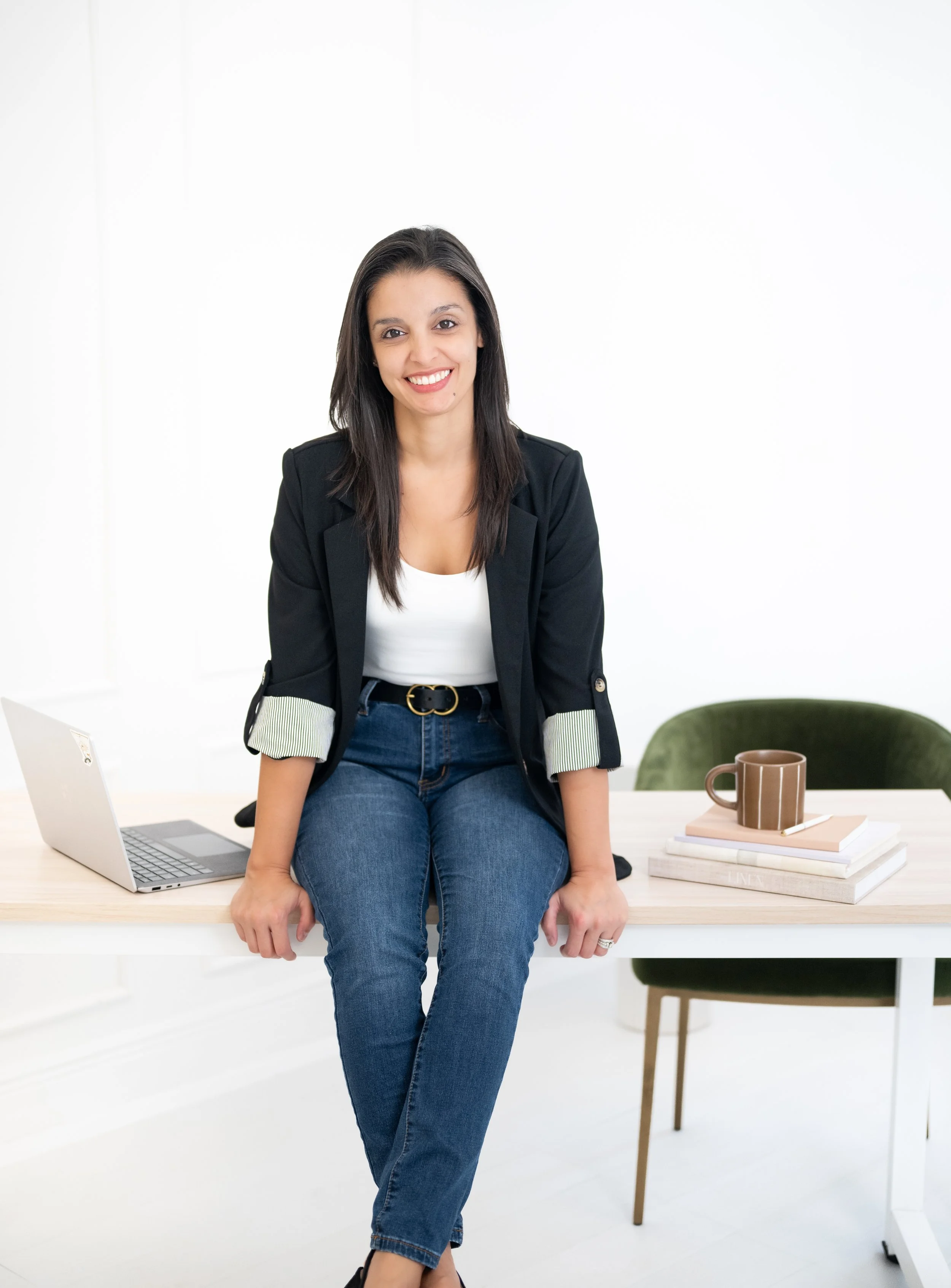Therapist Brand Photoshoot — The Vibe Creative
