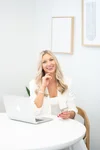 Real Estate Agent Brand Photoshoot — The Vibe Creative