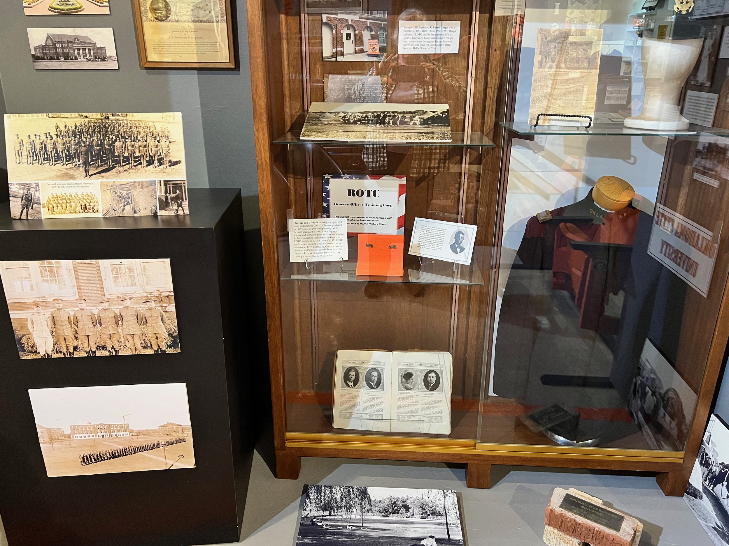 Exhibits — Stillwater History Museum