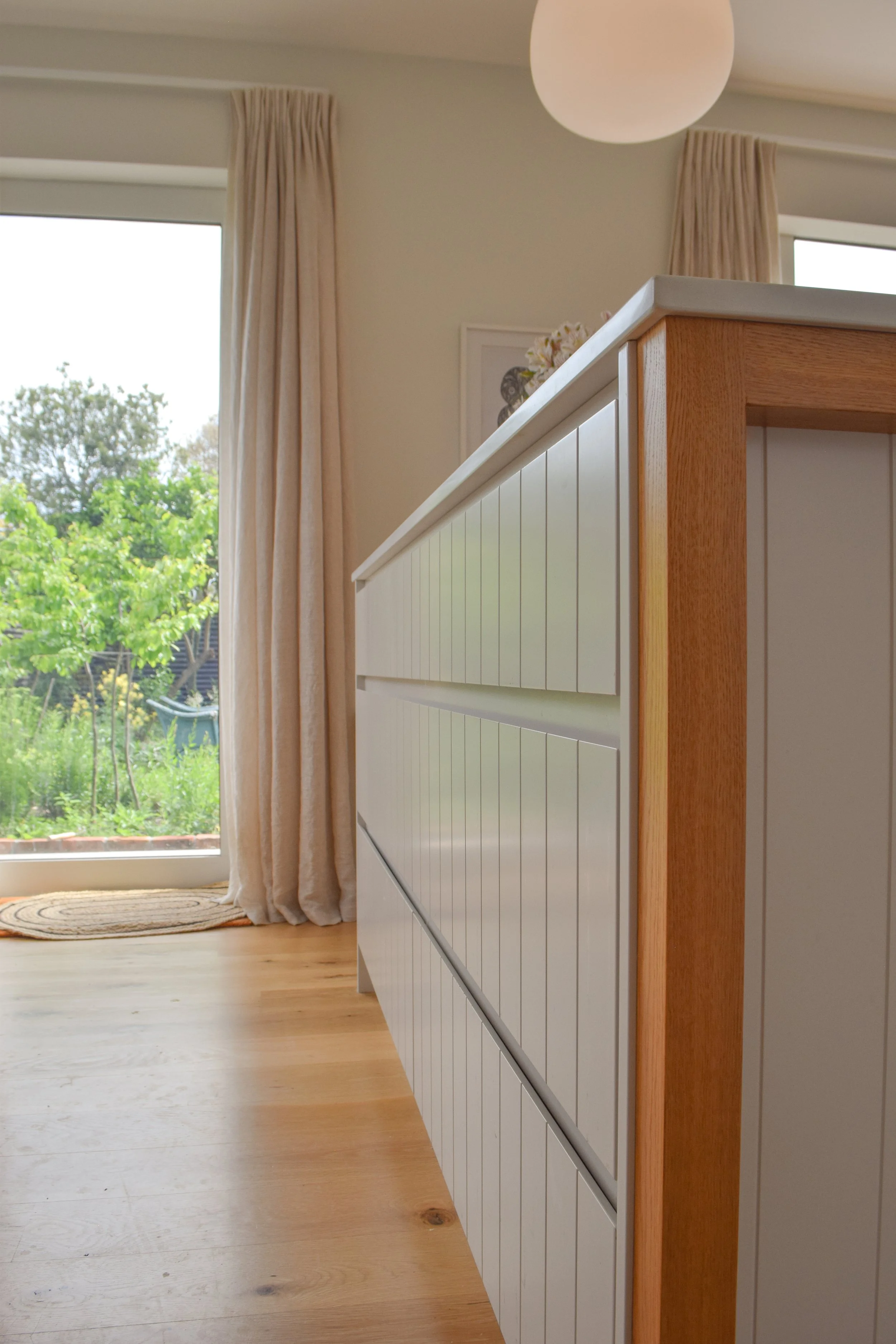 FBDinteriors - Oceanside Oasis: Coastal Villa Kitchen Renovation in Napier Hawkes Bay