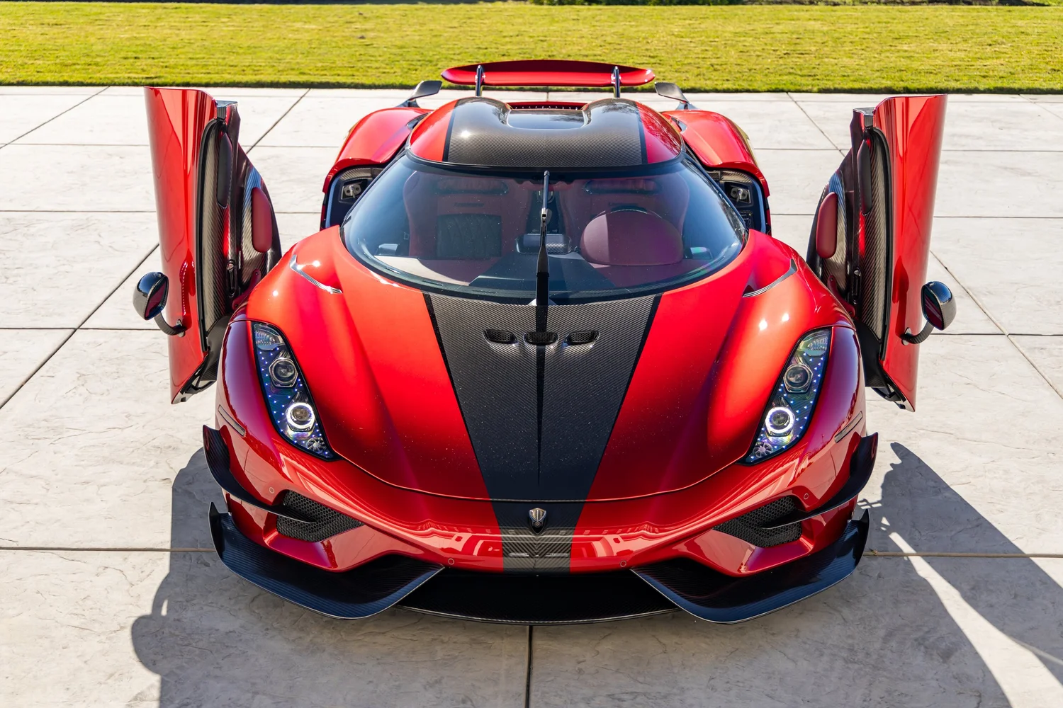 Koenigsegg Regera with a million dollars in options for sale: A highly ...