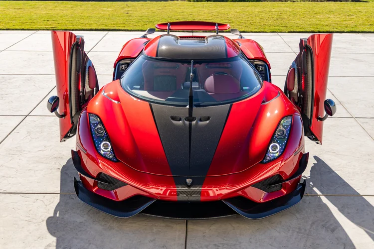 Koenigsegg Regera with a million dollars in options for sale: A highly ...