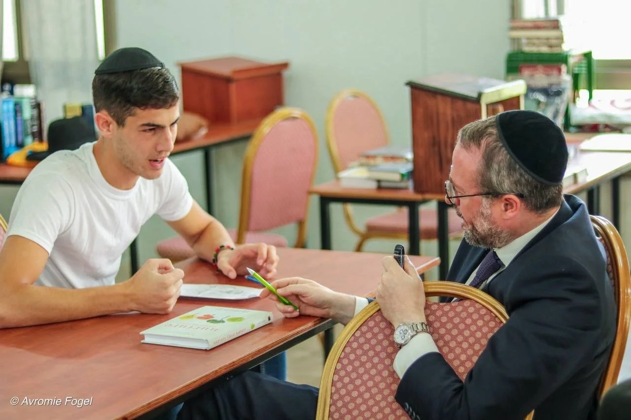 Life in Yeshiva — Rabbi Fischer's Yeshiva