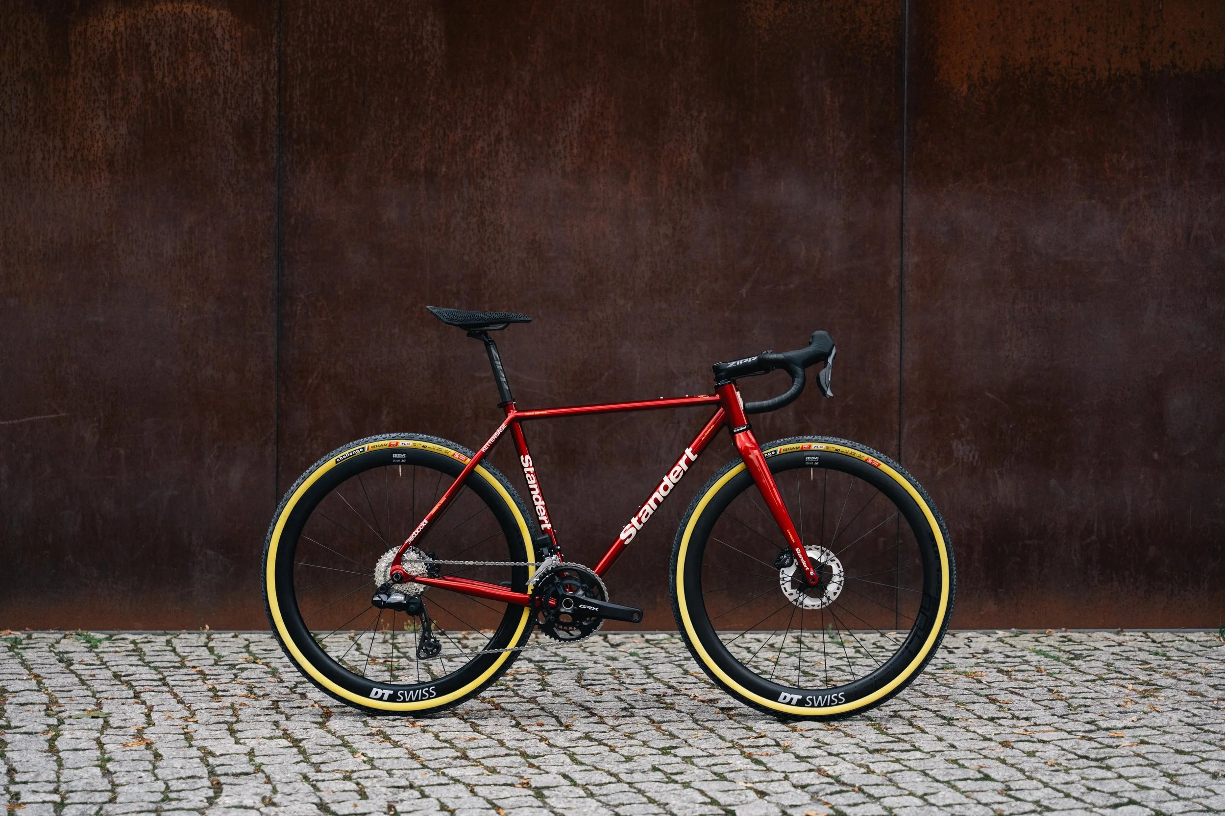 Berlin-based bike brand Standert introduces two new colourways to their ...