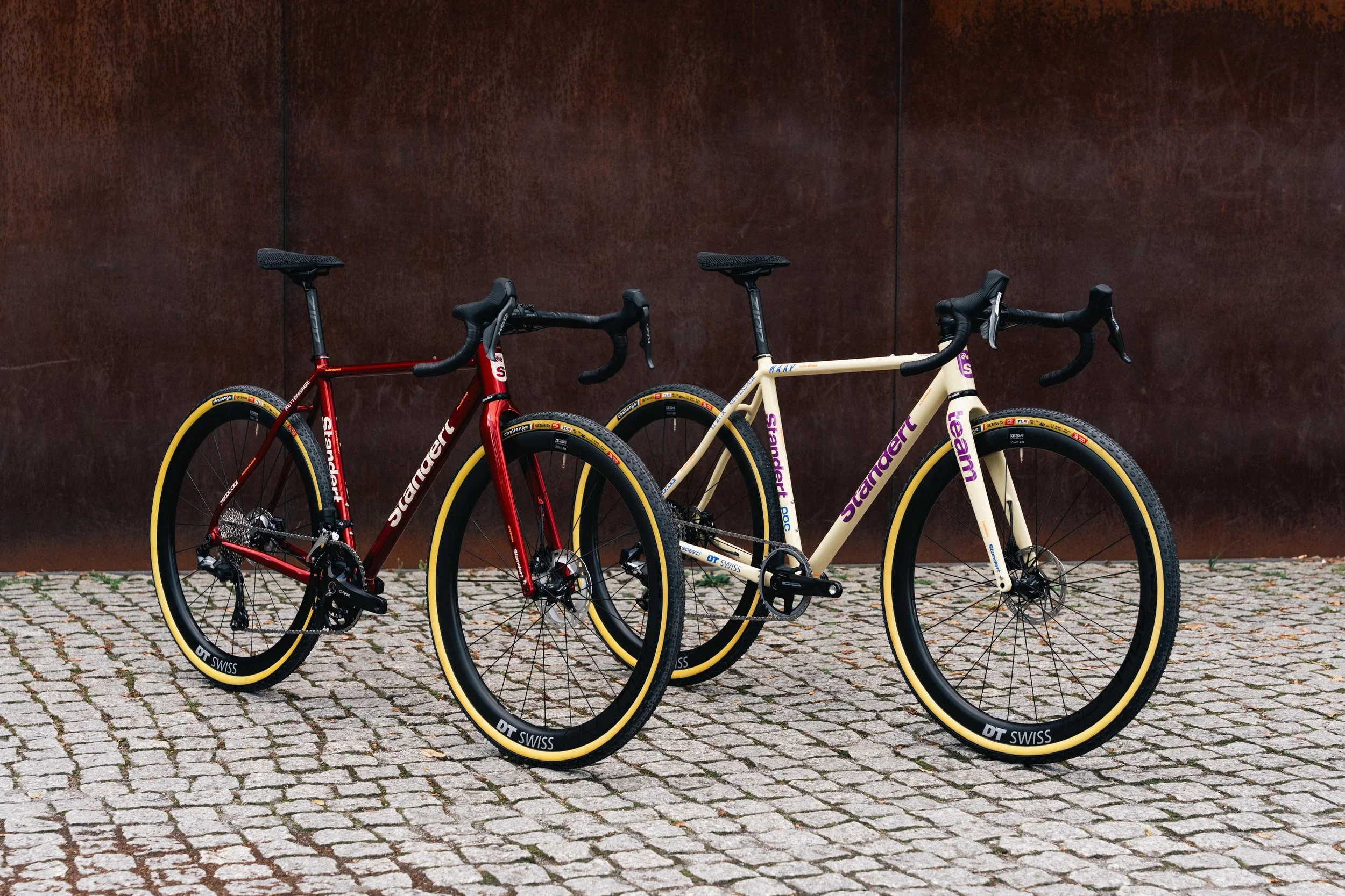 Berlin-based bike brand Standert introduces two new colourways to their Kettensäge gravel race ...