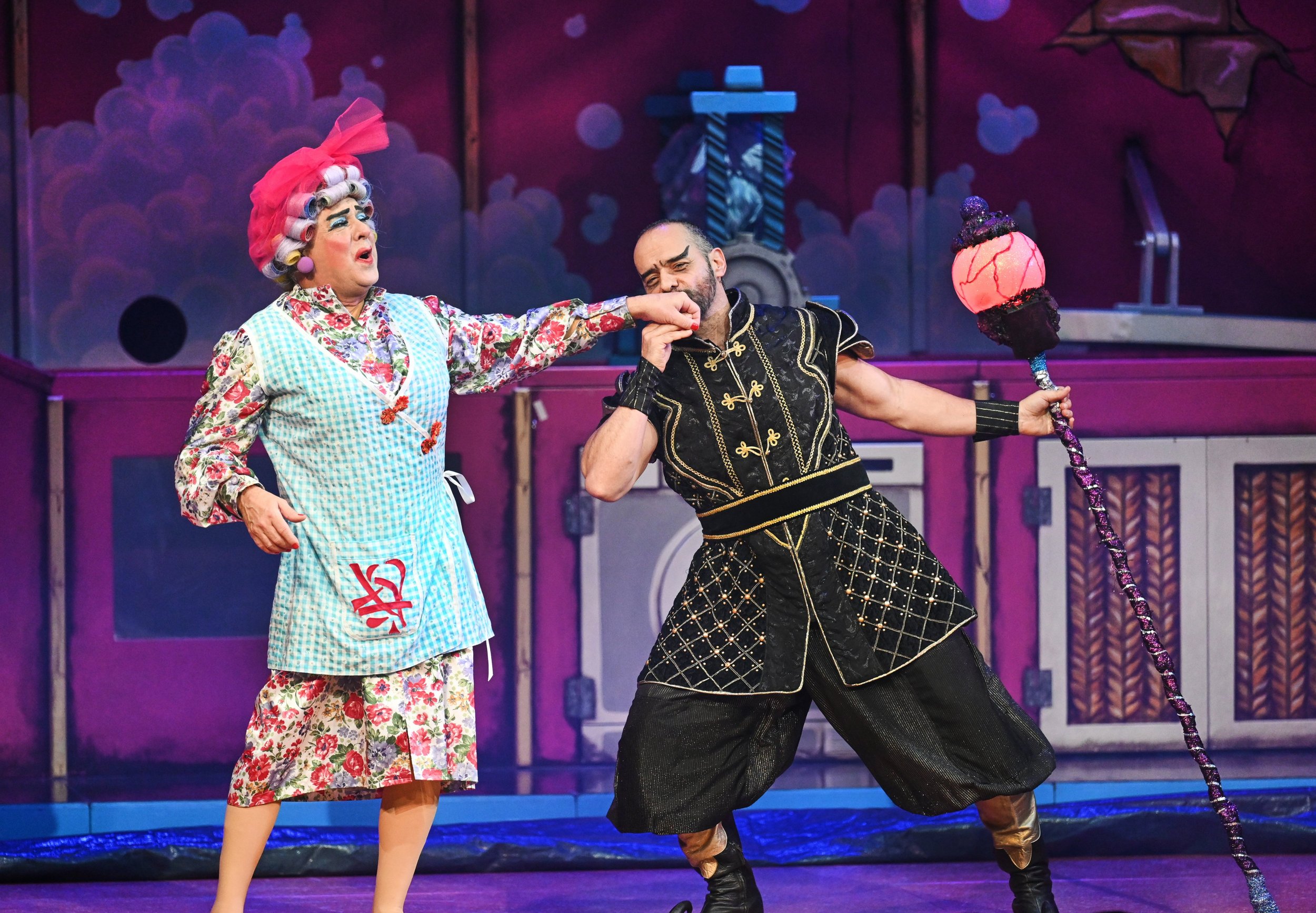Aladdin, Wolverhampton Grand Theatre Review — Theatre & Tonic Aladdin, Wolverhampton Grand Theatre Review — Theatre & Tonic