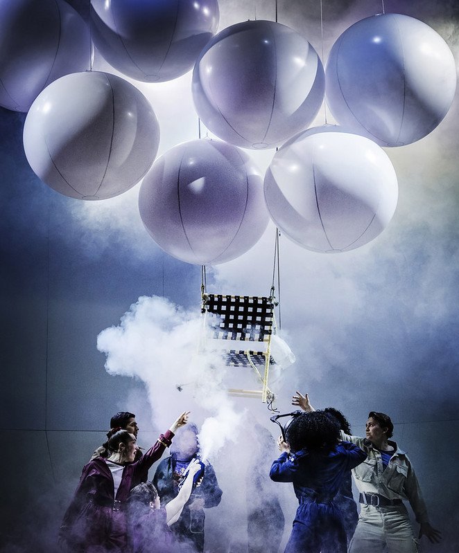 42 Balloons, The Lowry Salford Review — Theatre & Tonic
