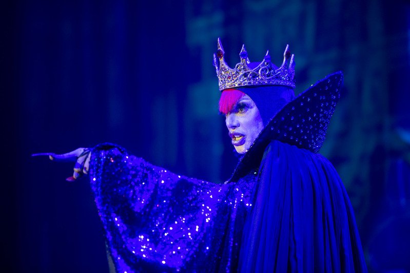 Snow White, De Montfort Hall Leicester Review — Theatre and Tonic