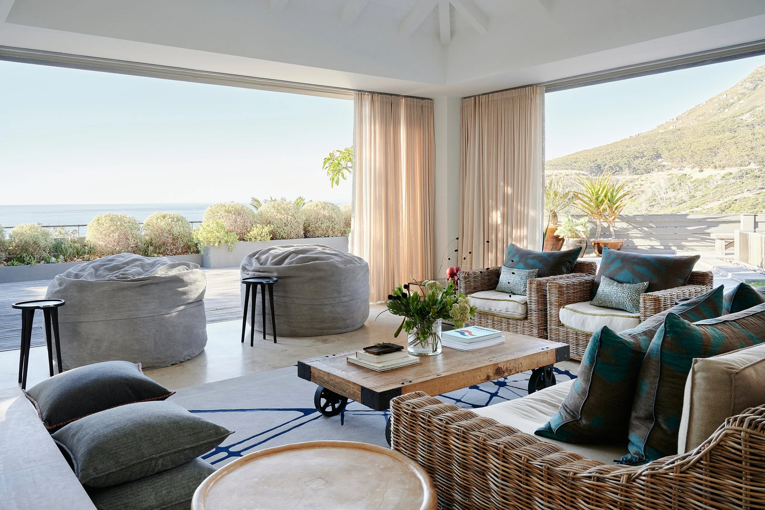 Llandudno Private Residence - South Africa — Muza Lab