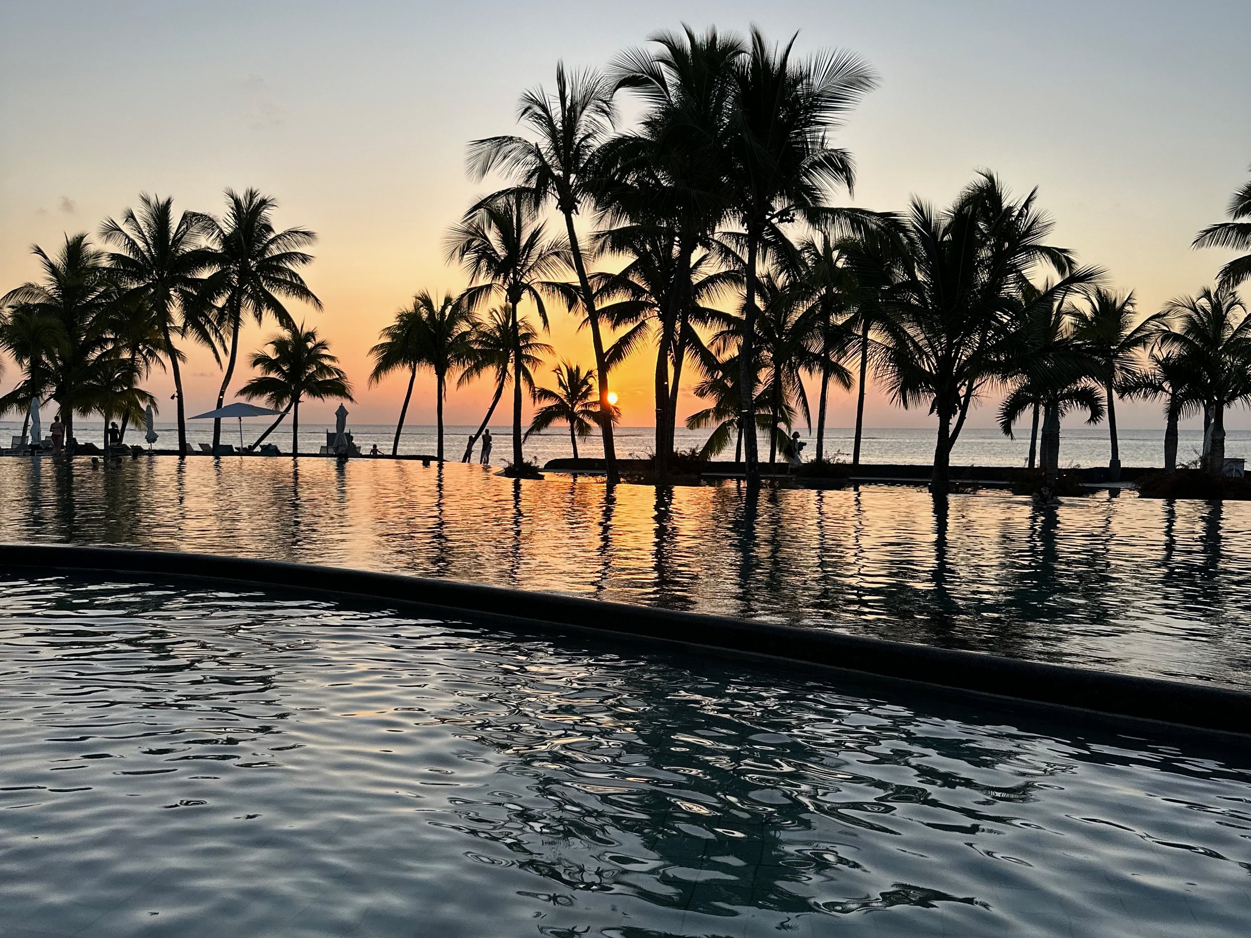 The Ultimate Summer Holiday Packing Checklist! | Home Nip and Tuck