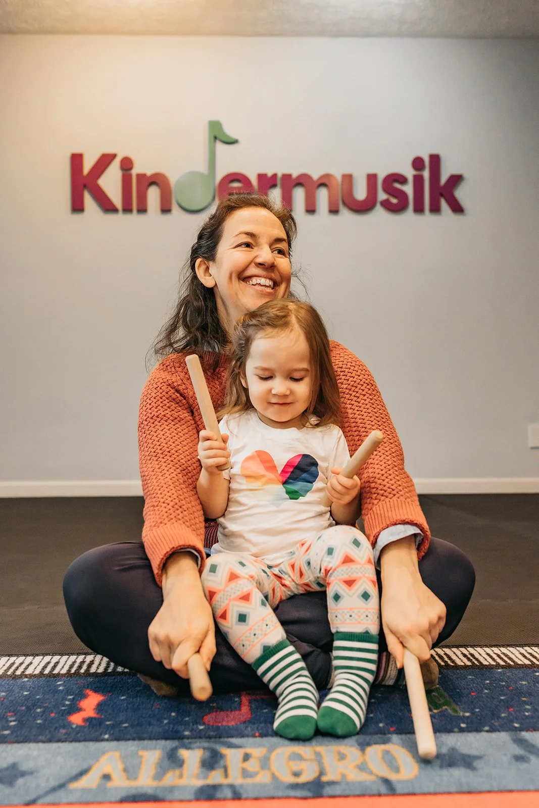 Kindermusik classes for toddlers and families at Learn Sing & Grow ...